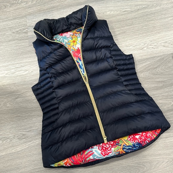Lilly Pulitzer | Jackets & Coats | Lilly Pulitzer Puffer Vest L | Poshmark